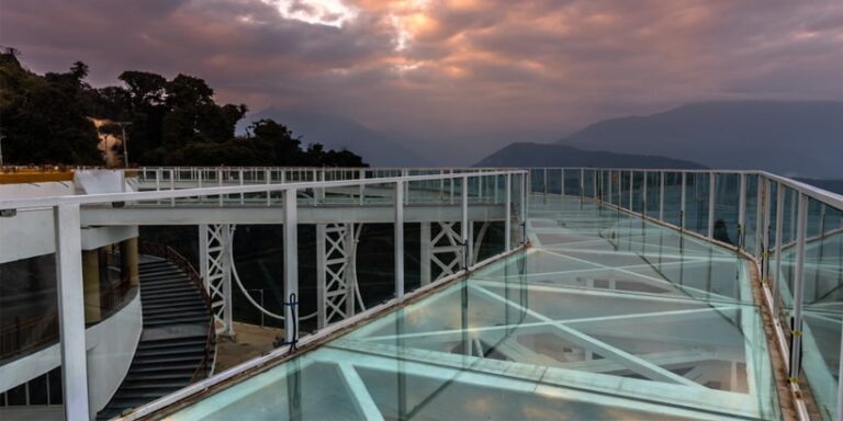 Glass Bridges and Skywalks in Nairobi’s Modern Architecture: A ...